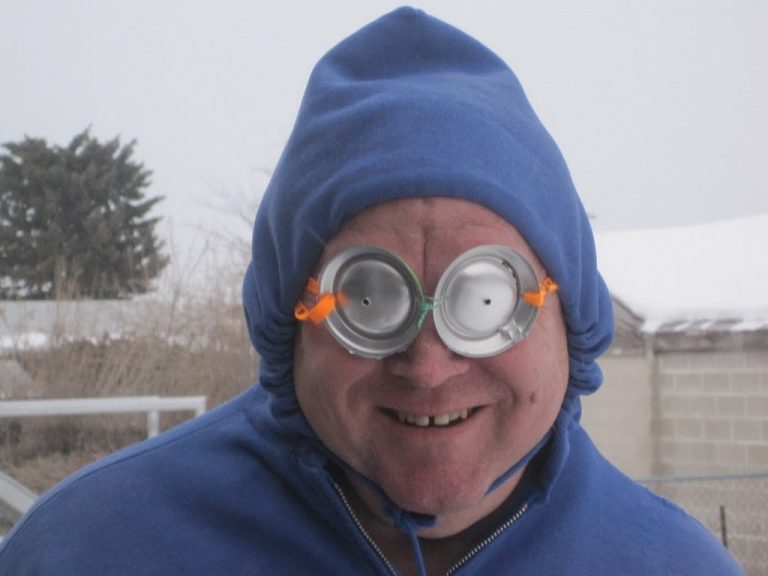 How to Protect Yourself from the Effects of Snow Blindness ...